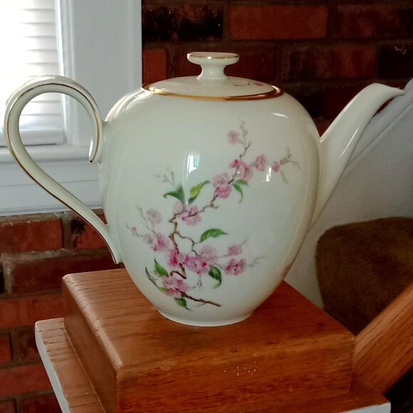 Heinrich Anmut | Dining | Hc Teapotgermany | Poshmark